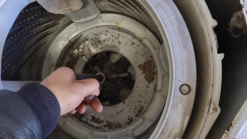 全自动波轮洗衣机内筒拆卸 敲敲打打就下来了#洗衣机维修