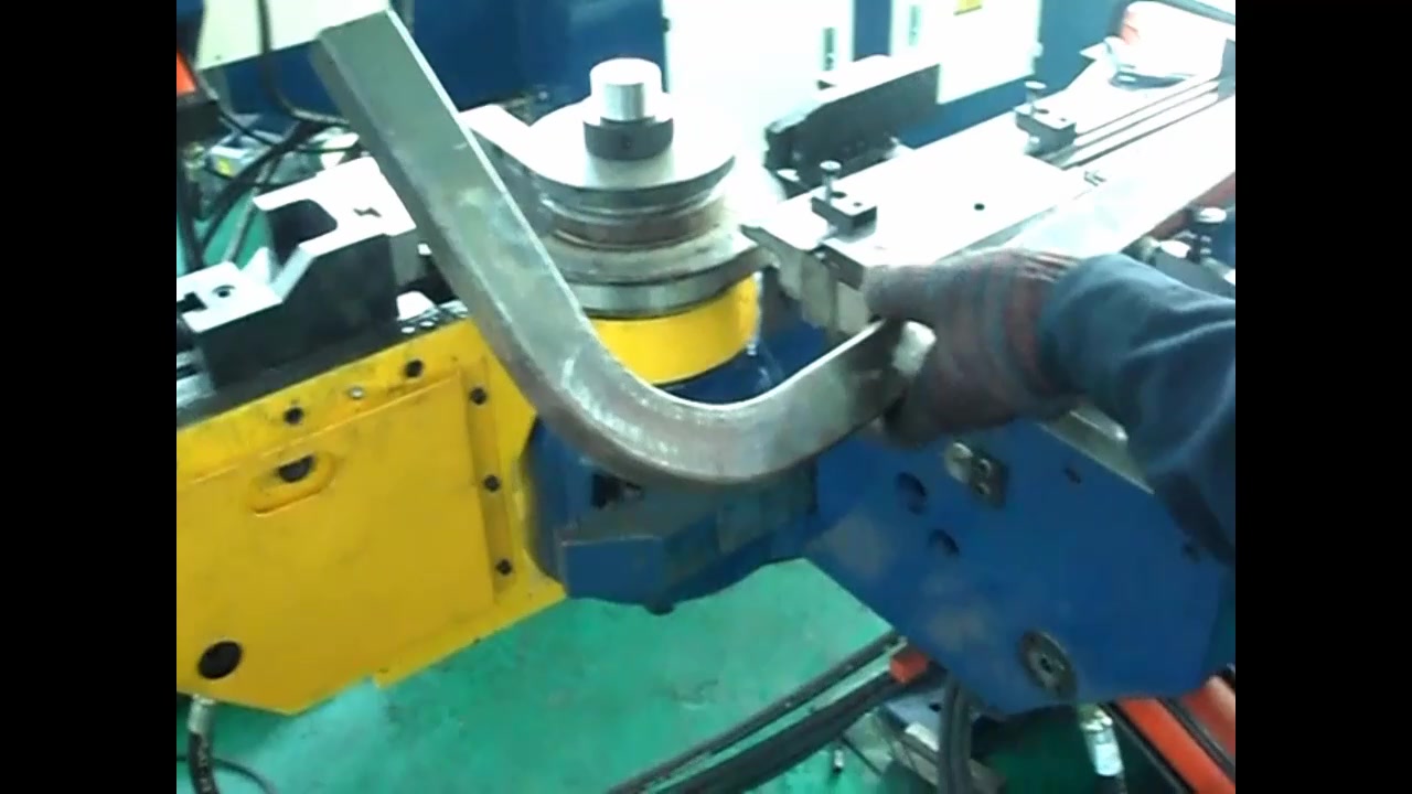 Φ30x40mm方管弯管机视频