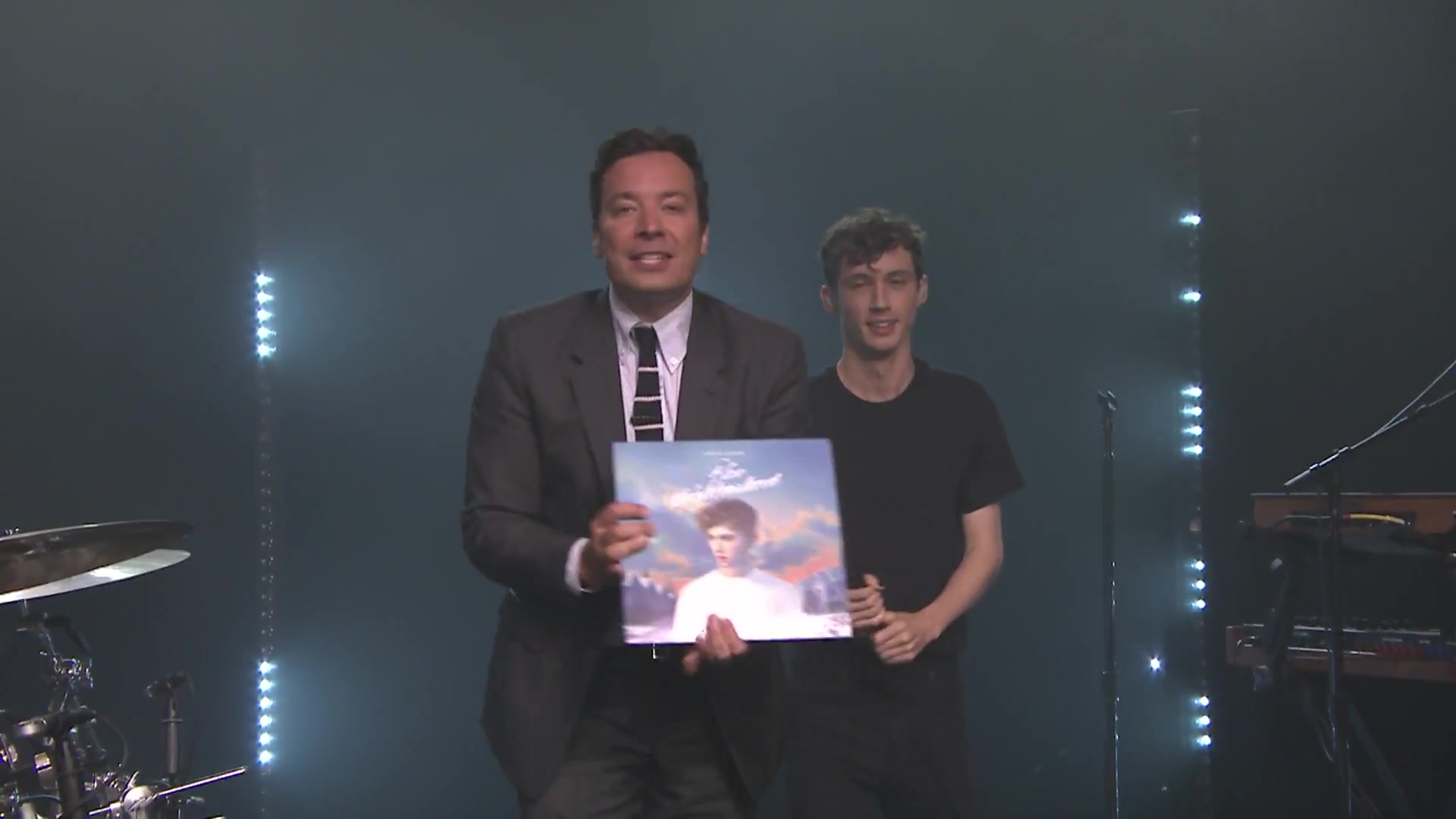 Troye Sivan - Youth (Live @ Today Show)