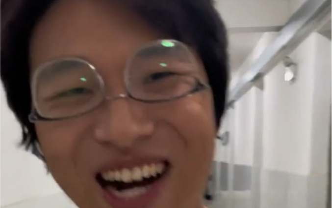 艺术的、抽象的、爱因斯坦的、cpu使用率100%的