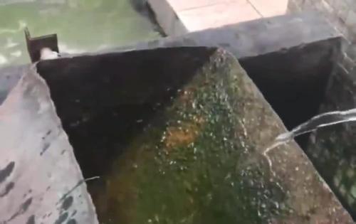 湖南工地上洗手间的水箱,哪位工人大叔制作的,真有才!