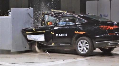 2021年碰撞测试成绩公布,又一“神车”彻底翻车,买回家当祖宗!