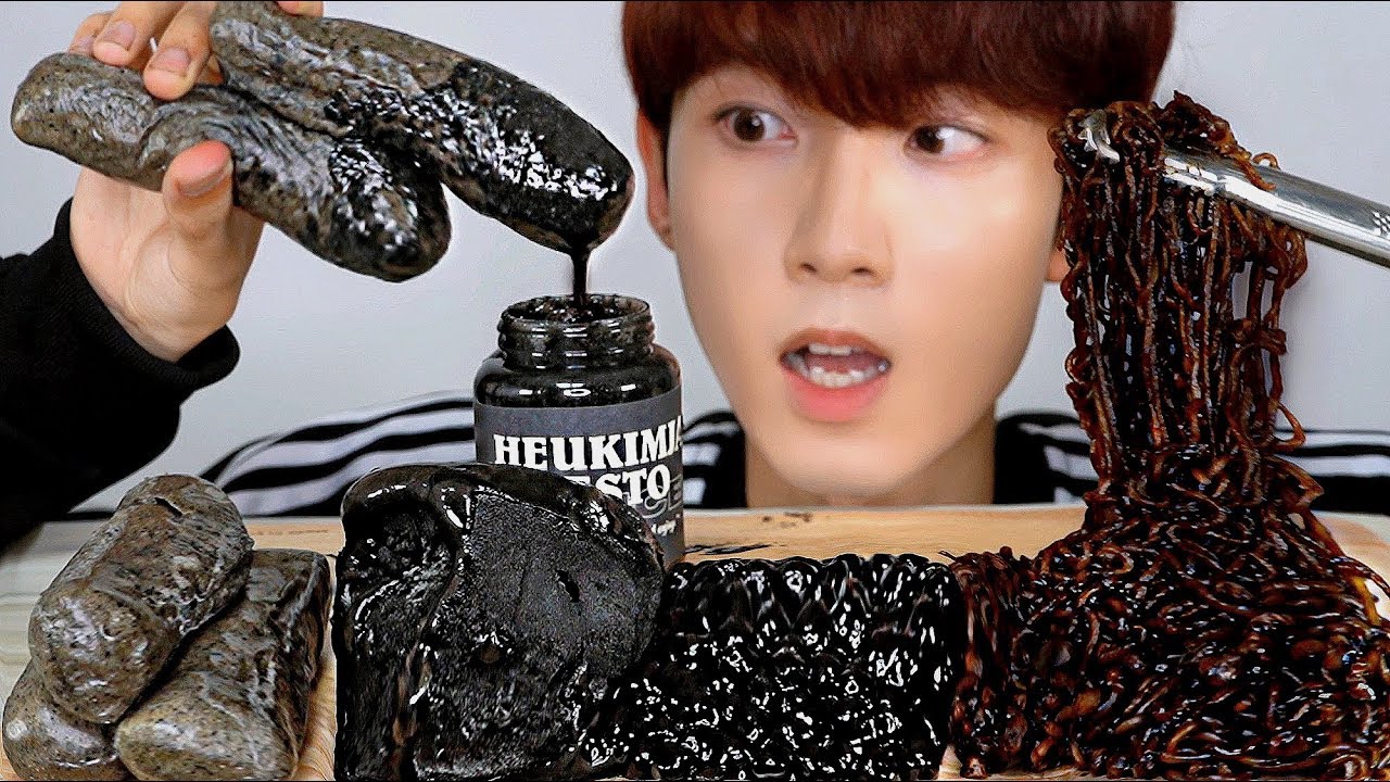 【jaeyeol】黑色食物木桶木薯珍珠,冰淇淋,面条,米糕摩卡,吃的声音。(...