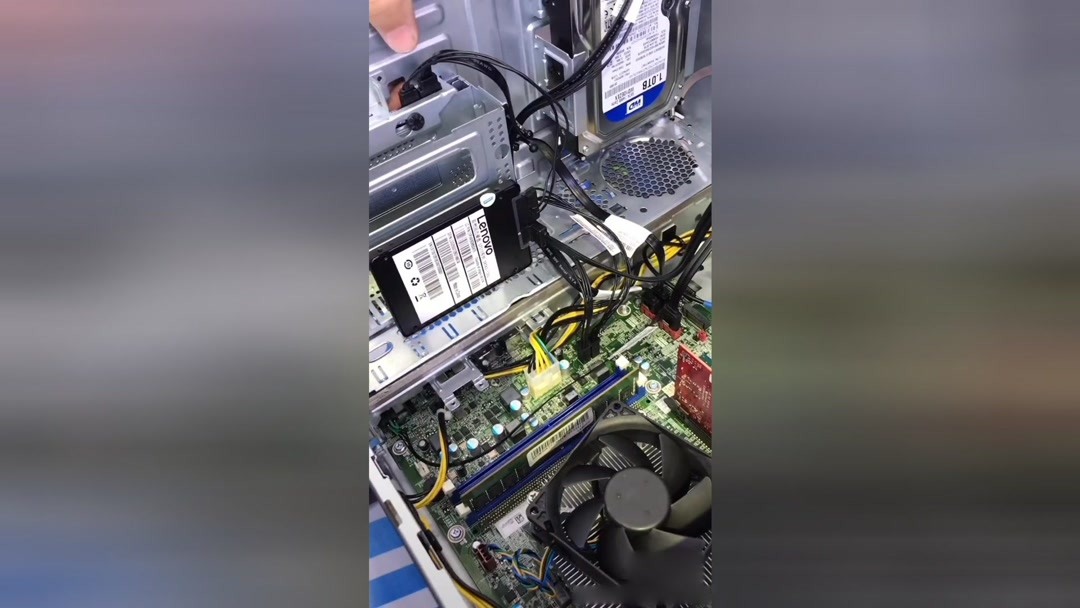 台式机加装固态硬盘,简单容易,一看就会。 #机械硬盘升级固态硬盘