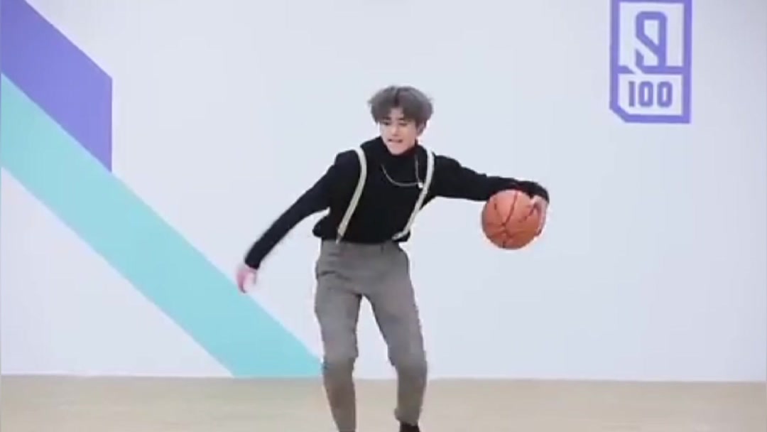 蔡徐坤篮球舞鸡你太美完整版