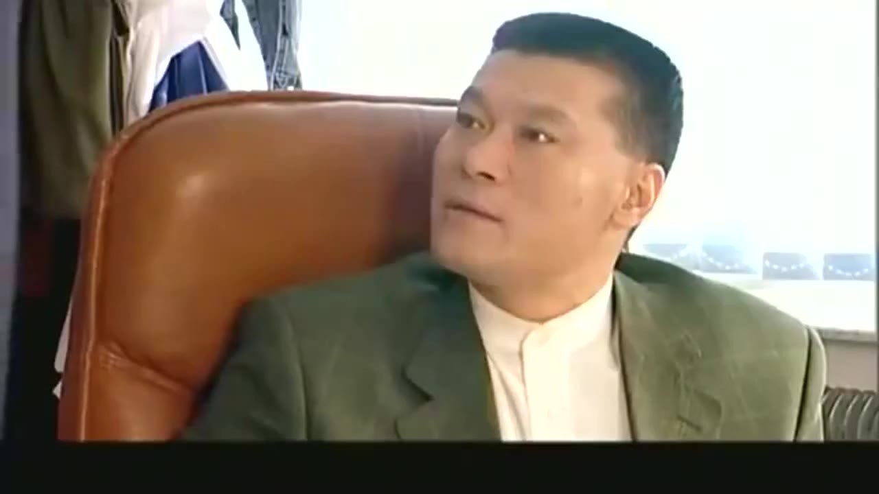 绝不放过你:黑老大奖励小弟,小弟不要钱,竞想去夜总会工作