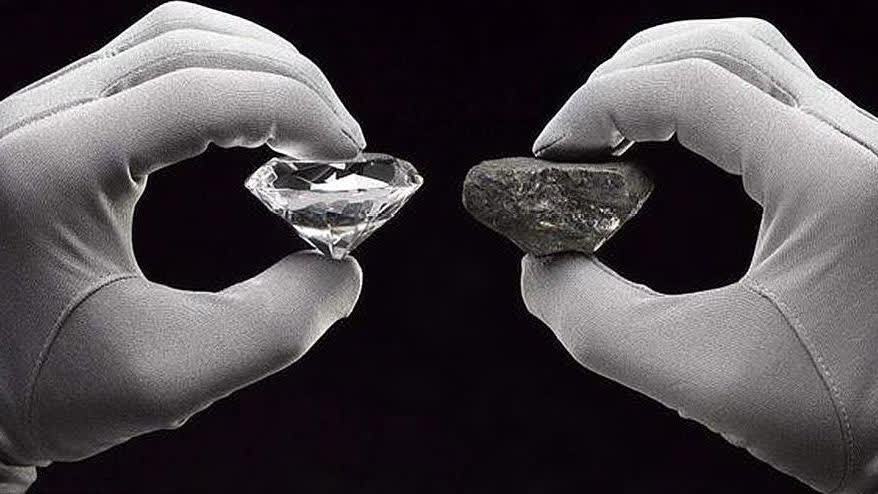 煤能否形成钻石?小伙用液压机尝试,居然出现了白色物质!