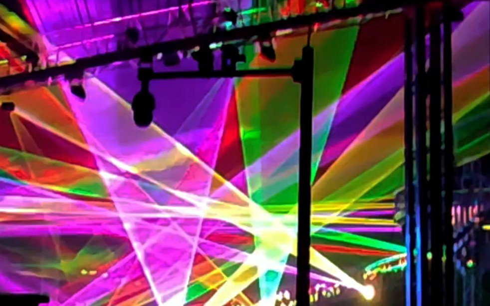 舞美太太太太太炸裂了 |华晨宇火星演唱会