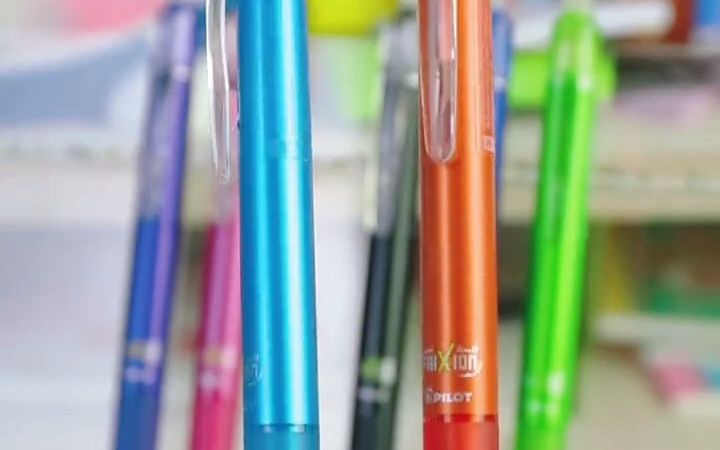 你还在用铅笔吗?中性笔也可以擦掉的!