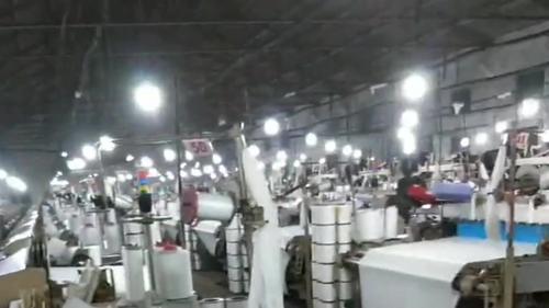 工厂复工了,每天都要经过消毒测量体温,感觉还不如回家待着呢!