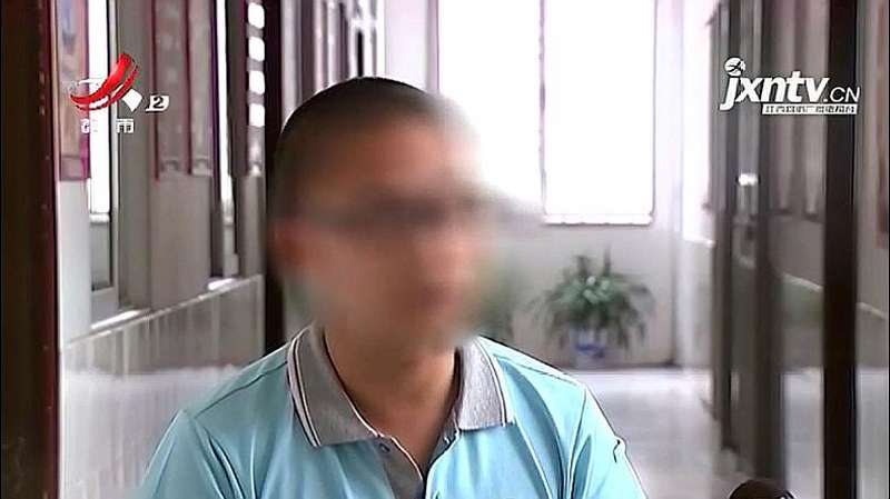 实拍戒毒所里的生活,文艺小分队用半年的时间,改变自己赢得掌声