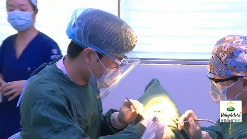 杭州今天网络直播微创种植牙手术 缺牙市民亲眼见证