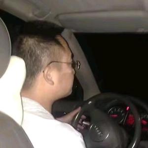 广东眼镜哥9D4e 