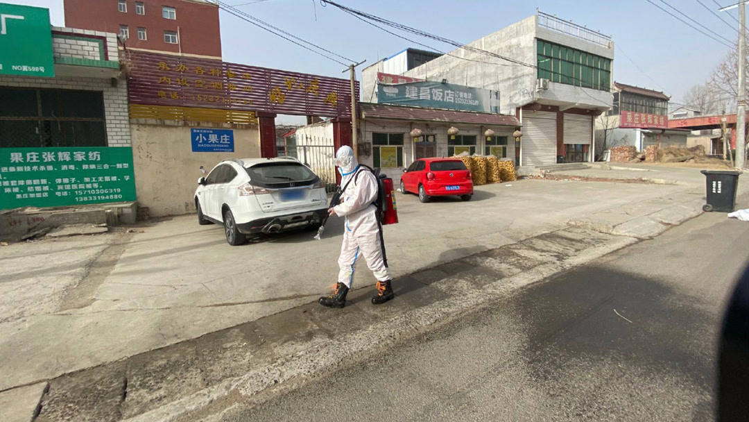 直击石家庄疫情高风险地消杀现场 消防全副武装灭毒不留死角盲区