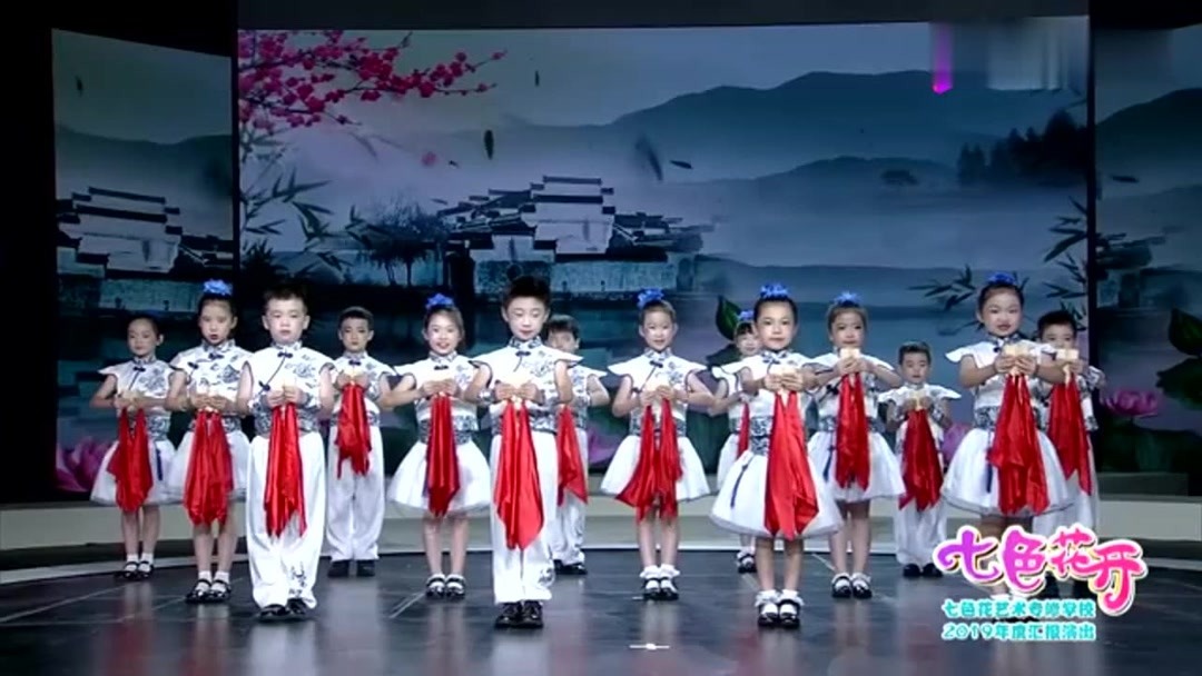 少儿朗诵表演《快乐背古诗》