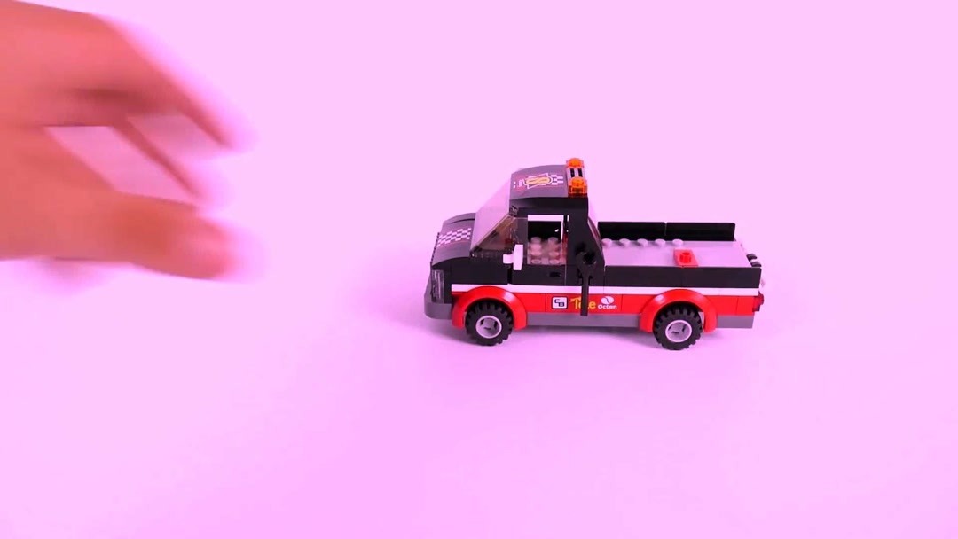 两辆比赛摩托车 幼儿卡通 儿童动漫 儿童动画 乐高精灵