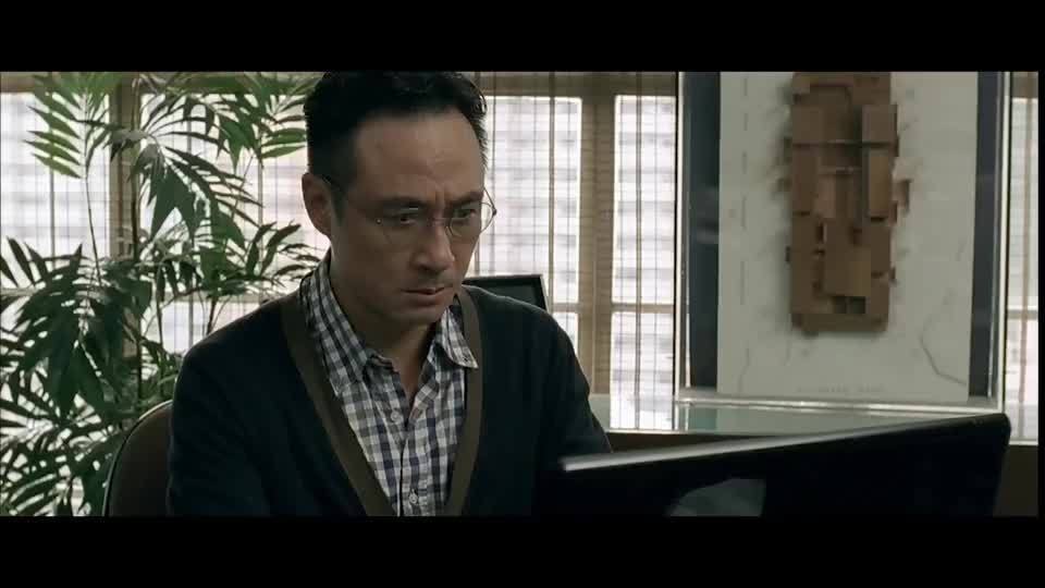 监狱进行消防演习,吴镇宇入侵广播系统,三言两语挑起监狱暴乱