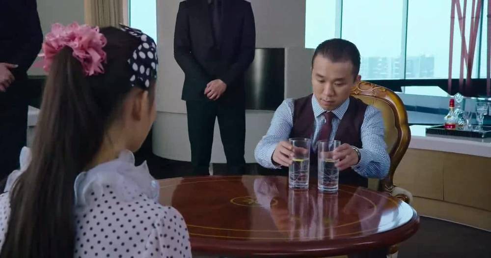 美人鱼:珊珊遭安保人员突击检查,因一颗钉子差点身份暴露