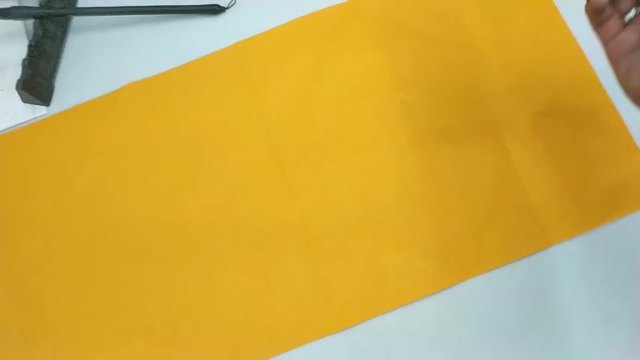 老师说第一个字写错了,草书不是这样写的,你说怎么写