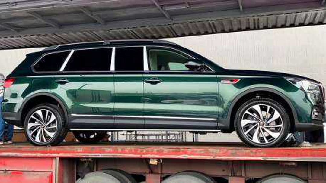 红旗大SUV出加长版,车长或达5.4米,3.0T动力+全时四驱!