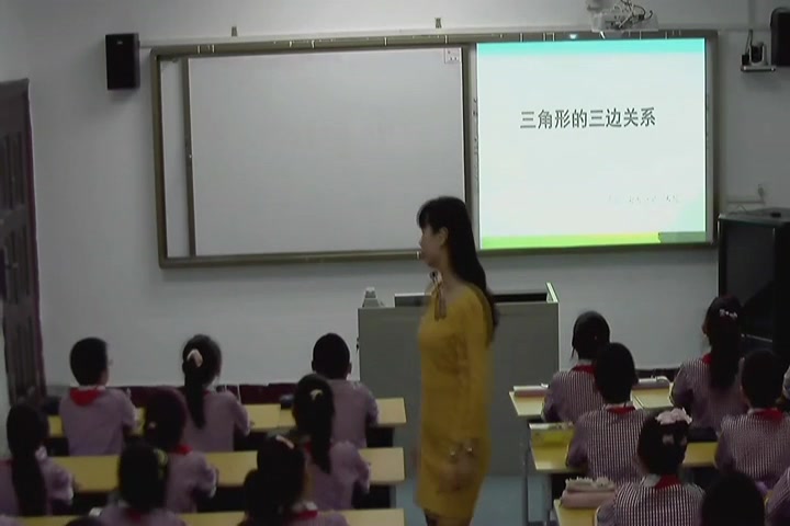 ...人教版小学数学四年级下册《三角形三边关系》-朱老师优质课公开课...
