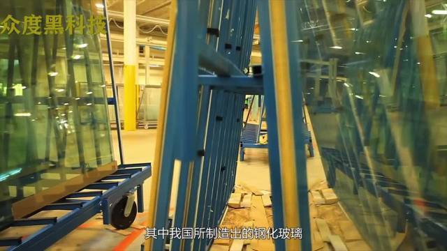 我国的钢化玻璃有多硬?老外用7吨重卡碾压,看玻璃表现就明白!