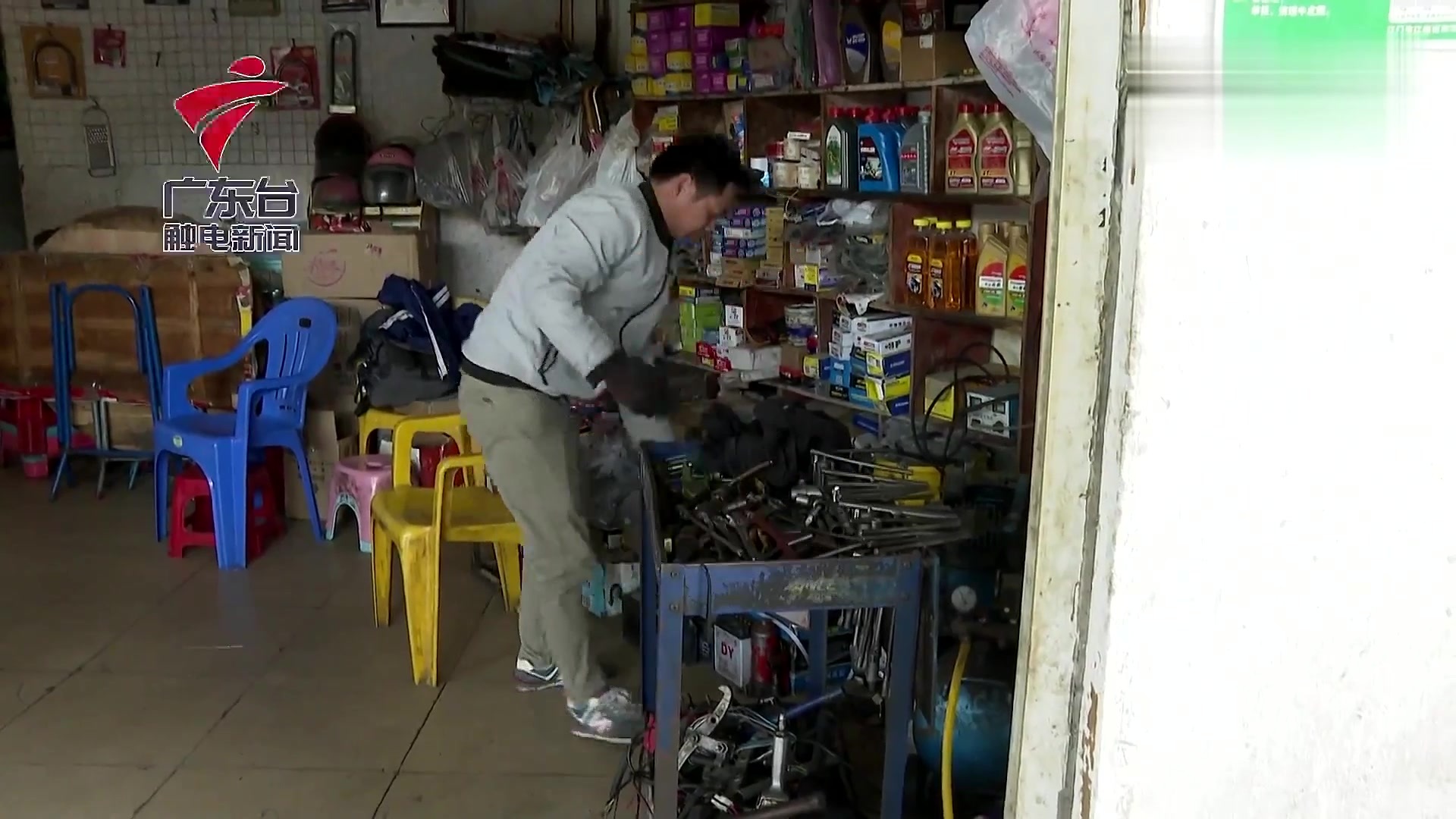支付宝员工上门换“码”?店主疑遇诈骗,支付宝:确有此业务