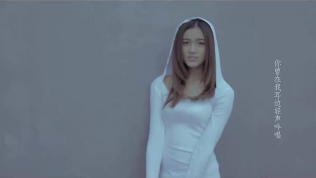 美女模特一首《我的梦也是你的》超火热,好听的让人陶醉!