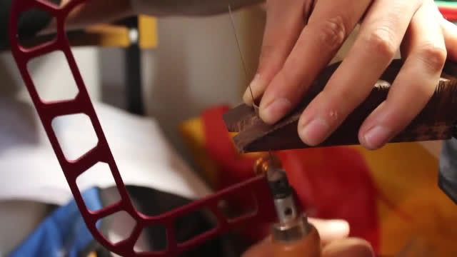 国外手工大神制作戒指,造型可以说独一无二,真是艺术品啊