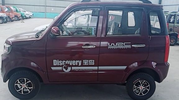 有了这老年代步电动四轮车,接送孩子再也不怕刮风下雨了。