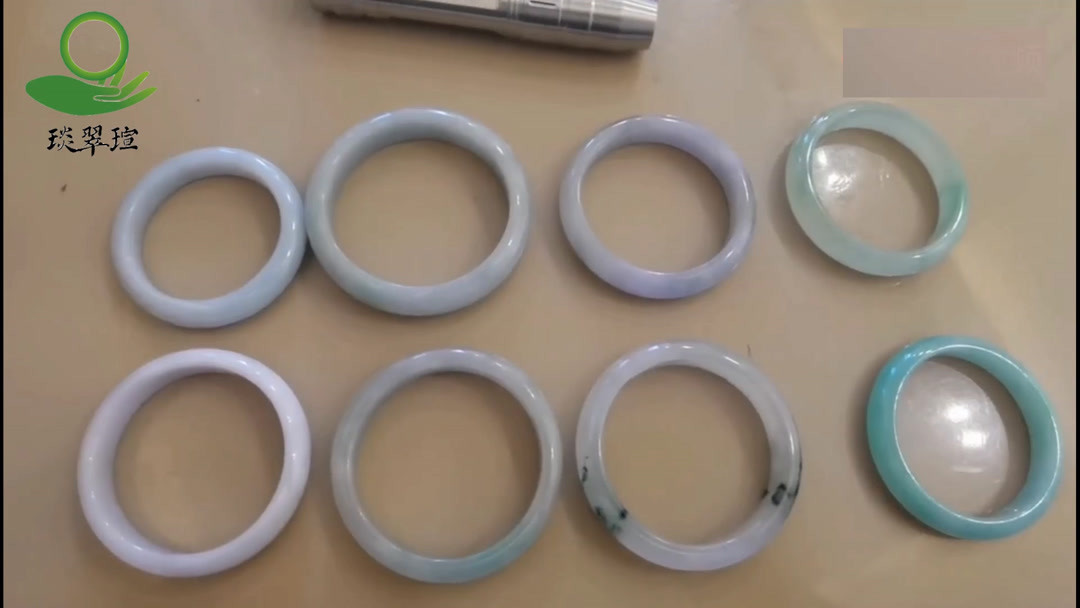 鉴别翡翠手镯真假?这个办法是最简单的了!