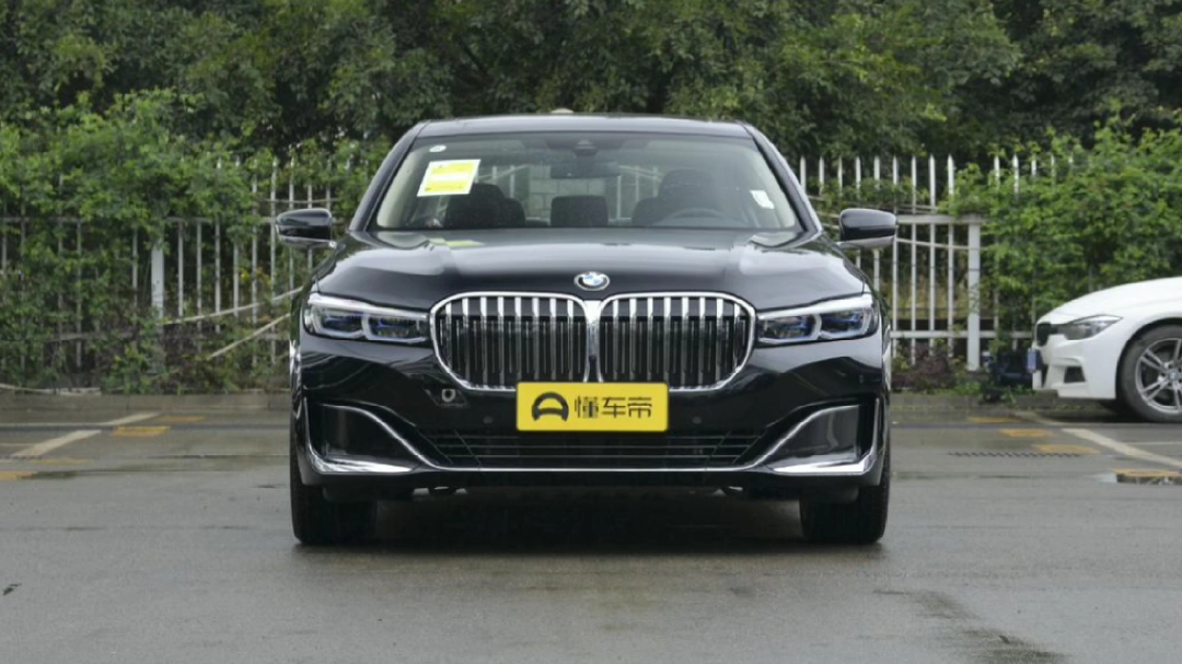 宝马7系一口气降价17.88万,后悔买奥迪A8了