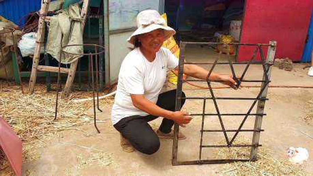 养羊老张分享:焊这种羊圈门的作用是什么?有什么好处?