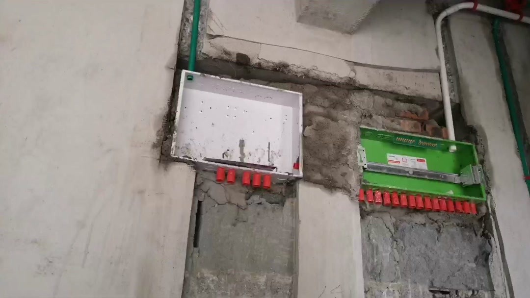 每个工地的强电箱移位都不一样,但是移位施工原理都一样