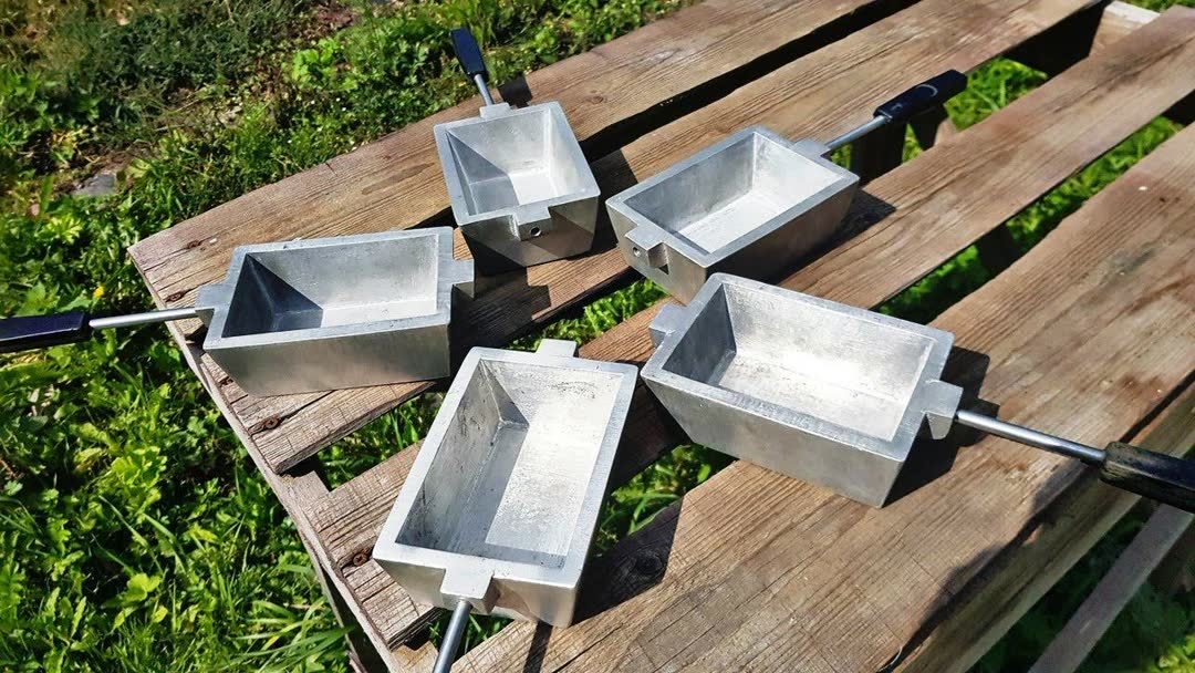 模具不用买,牛人翻砂来铸造,成品精致优良,跟新买的一样好用