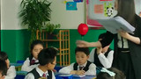 学生考试全班第一,老师要求他用词赞美自己,结果气得老师咬牙