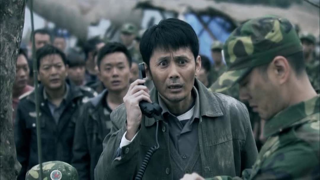 堰塞湖要被紧急引爆,可村民还被没疏散,领导急了:必须挤出时间