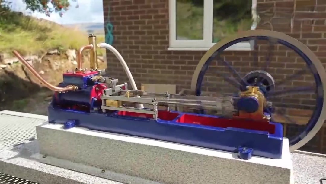 斯图尔蒸汽机模型欣赏,小玩意还真精致漂亮呀!