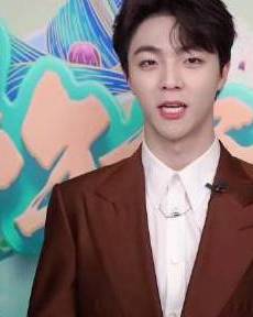 #央视端午晚会# 工作状态的农农可爱又帅气,真的好期待他的节目啊!