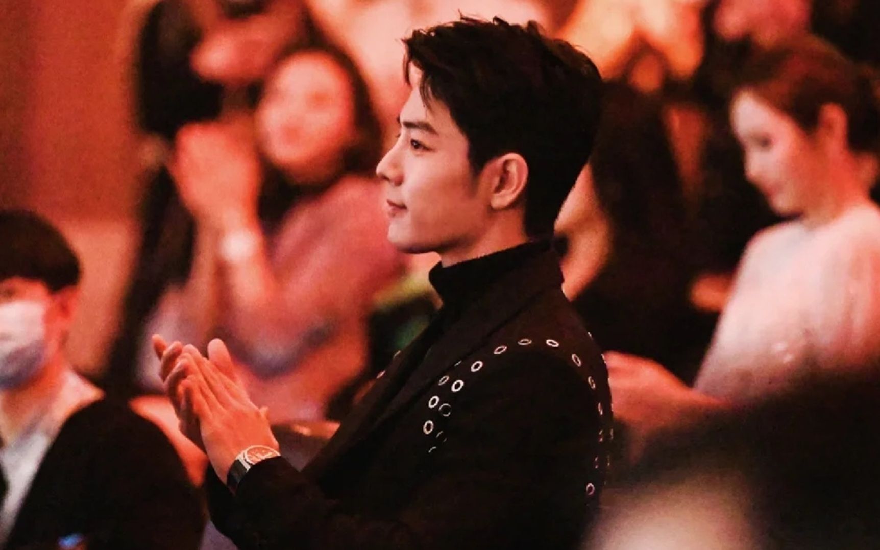 内娱终于活了!不愧是站在金字塔顶端的男人![肖战|2022微博视界大会]