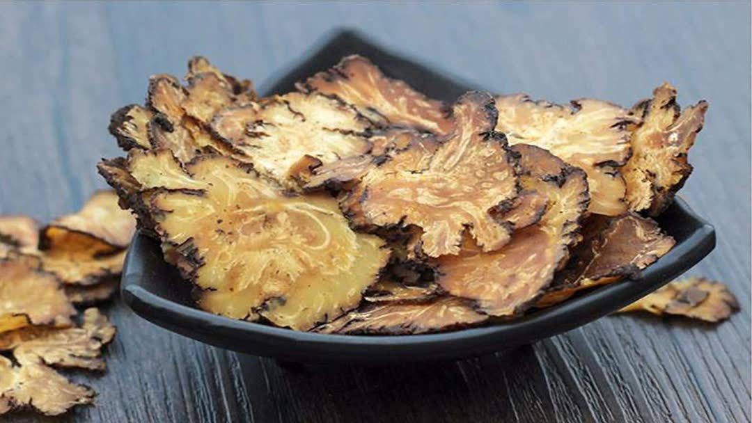 黄芪配2物煮水喝,每天一杯,补气活血,血栓不来找