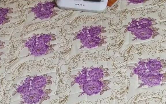 你家的床垫怎么清理的?