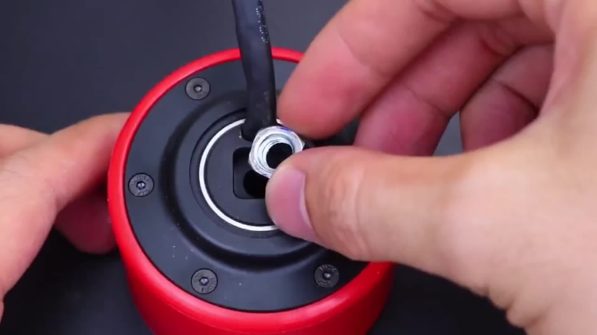 科学小实验:䄂珍三轮电动摇控滑板车,中学生DIY作品