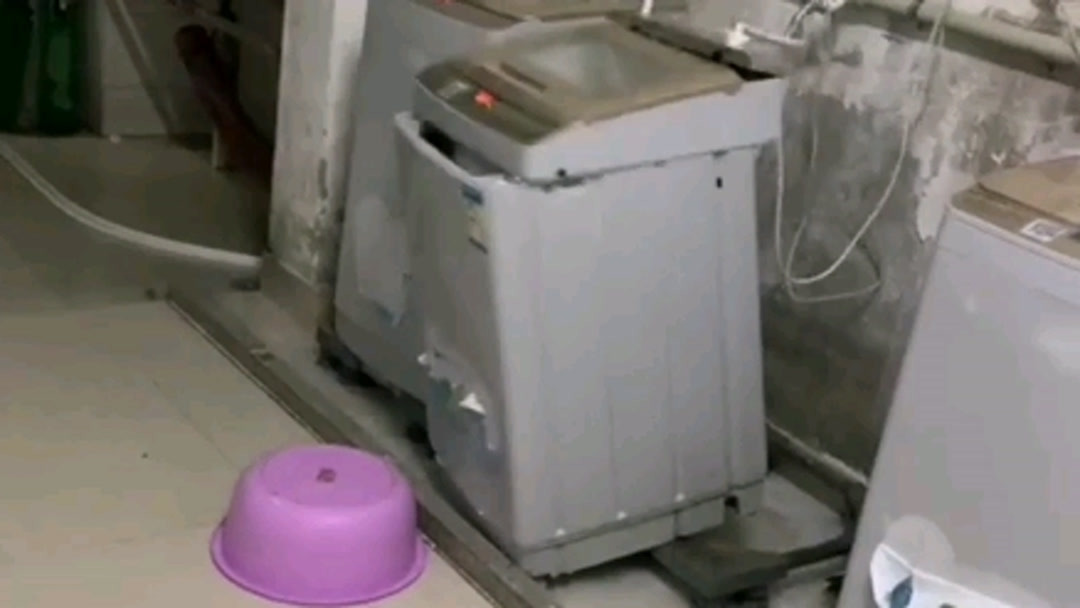 这洗衣机洗衣服可干净了