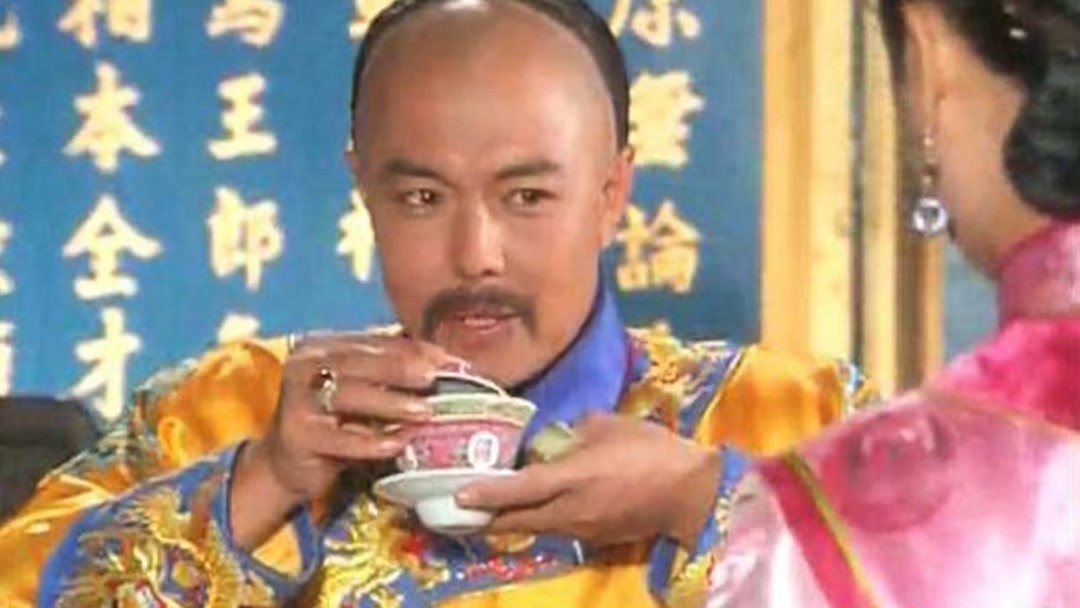 还记得紫薇在认爹前,皇上做过什么,尔康被瞒了一辈子