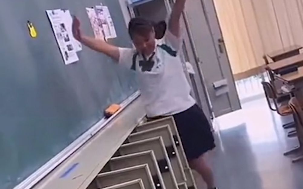 “社会性死亡,行为大赏”