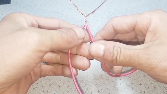 电线接头别再随便一缠了,老电工教你正确接线,手法专业又牢固