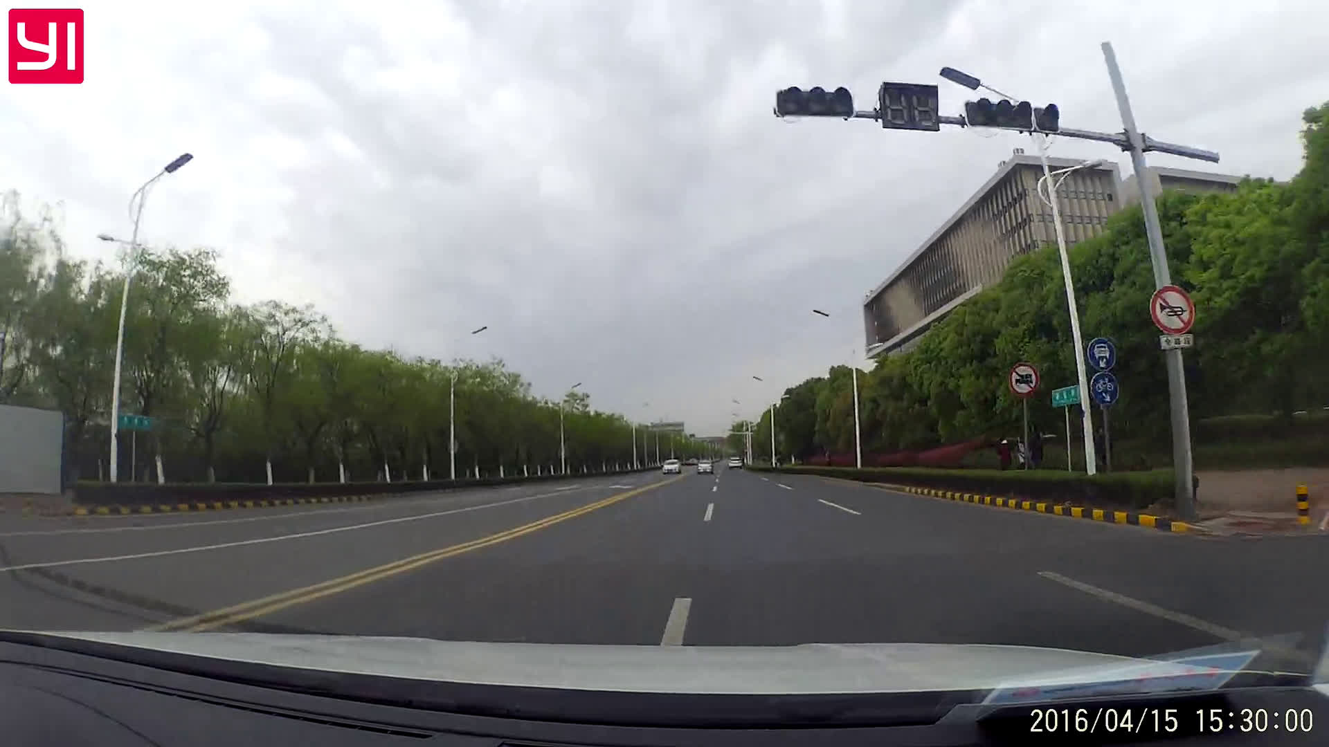 小蚁行车记录仪