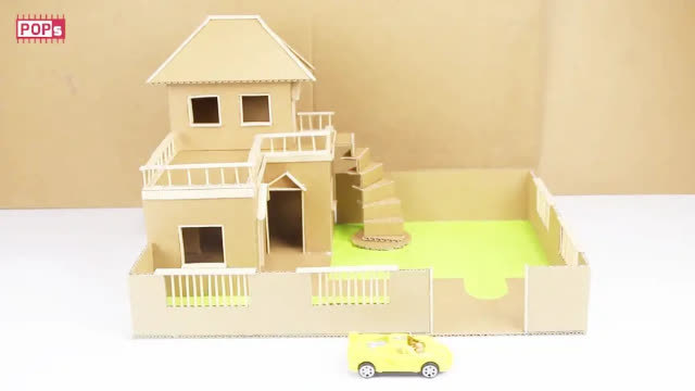 如何用纸板DIY制作漂亮的房子