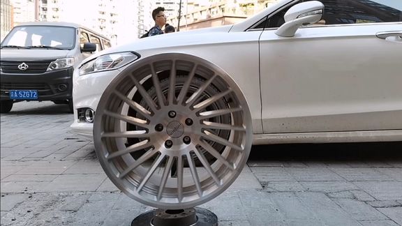 汽车轮毂改装 轮毂修复